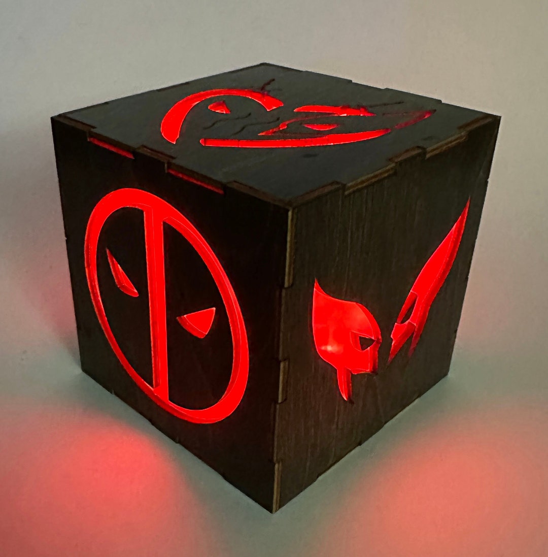 Deadpool and Wolverine Color Changing LED Lantern, Marvel Deadpool Lamp ...