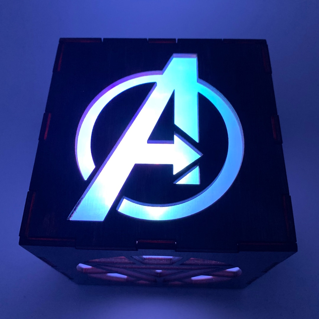 Marvel Avengers Color Changing LED Light Lantern, Superhero Lamp, Iron ...