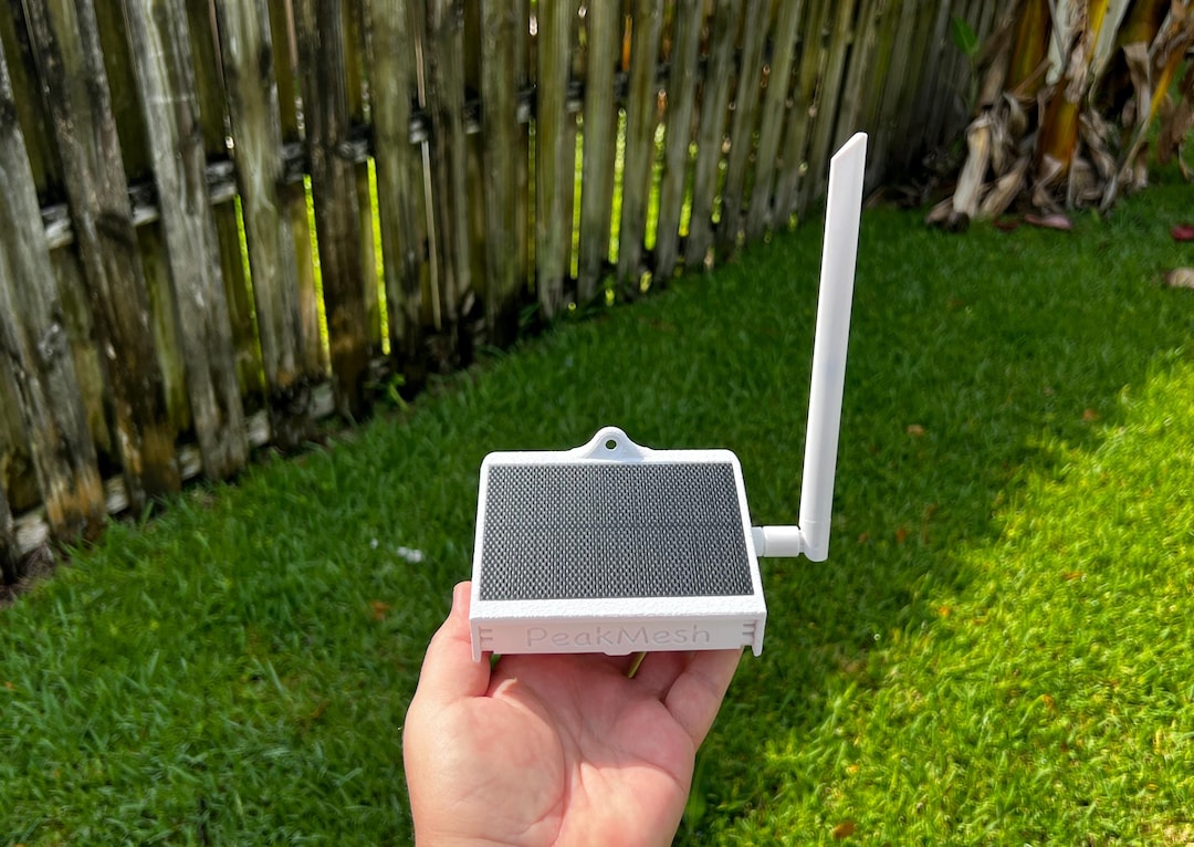 Peakmesh Micromag - Smallest Outdoor Meshtastic Node, Solar Powered ...