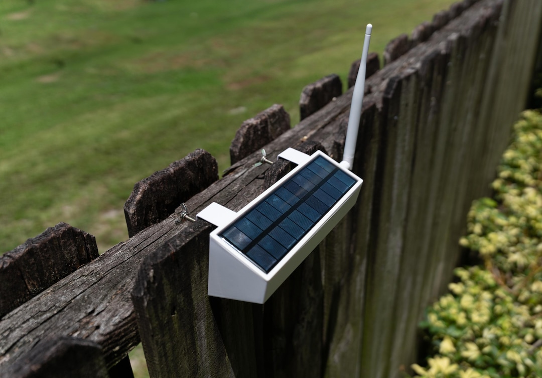 Mini Meshtastic® Solar Node for Fence / Gutter RAK Wisblock Installed ...