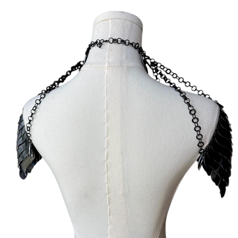 2-in-1 Black Scalemail Choker With Removable Pauldrons – Handmade ...