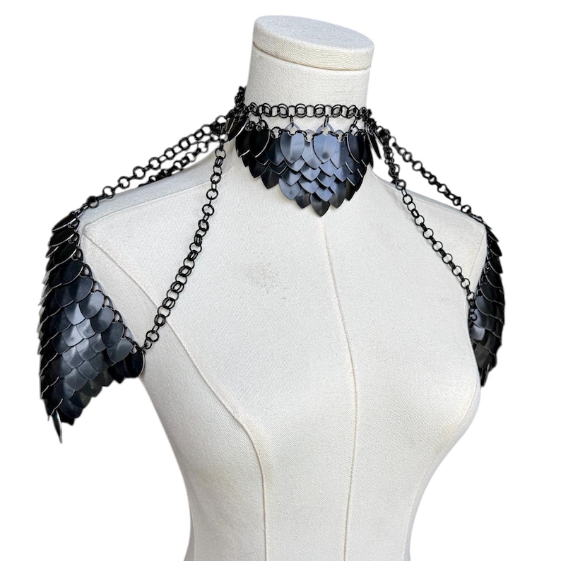 2-in-1 Black Scalemail Choker With Removable Pauldrons – Handmade ...