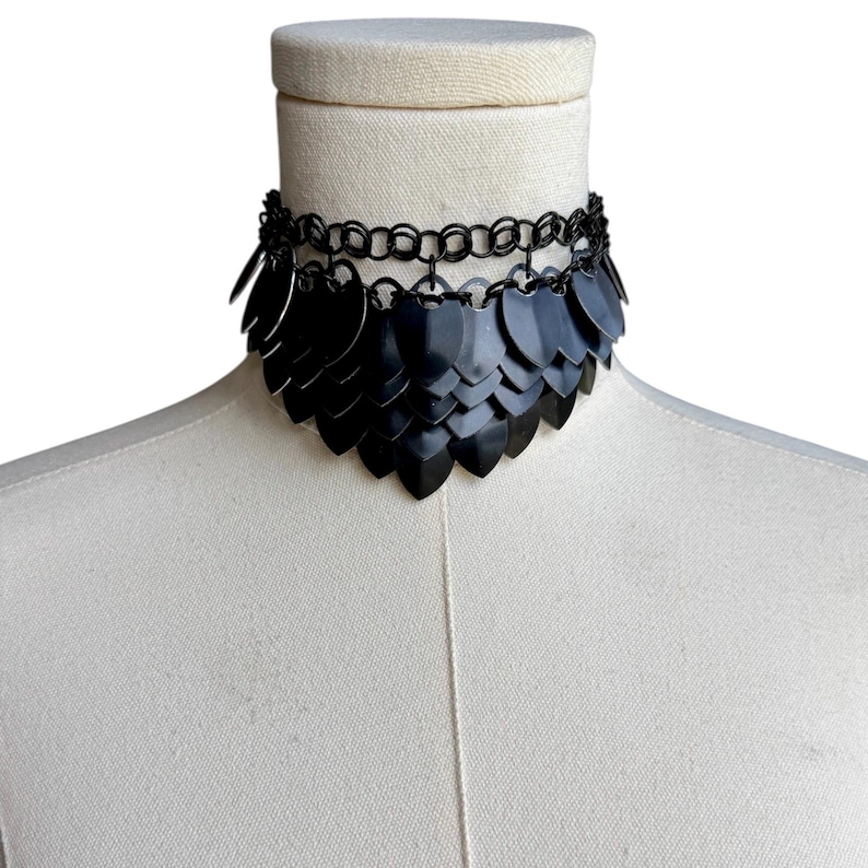 2-in-1 Black Scalemail Choker With Removable Pauldrons – Handmade ...