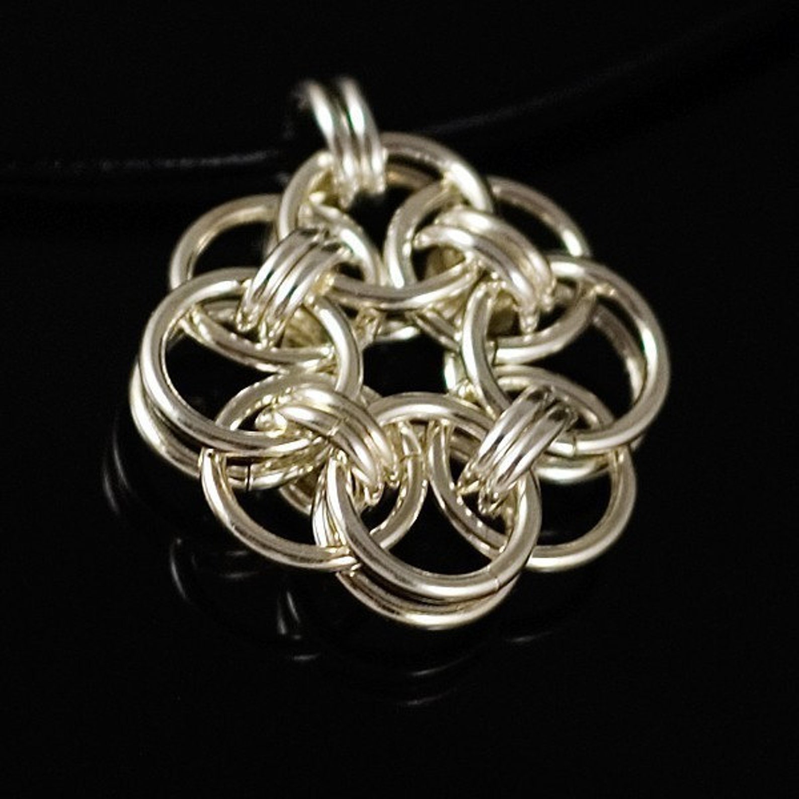 Chainmaille Tutorial Helm Flower Pendant - Etsy