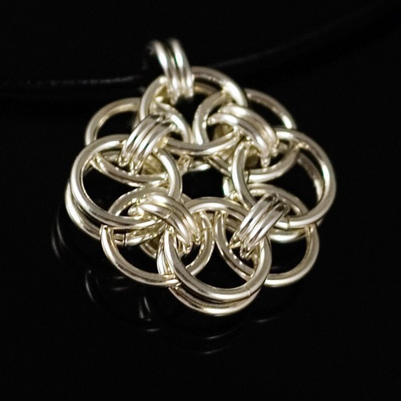 Chainmaille Tutorial Helm Flower Pendant - Etsy