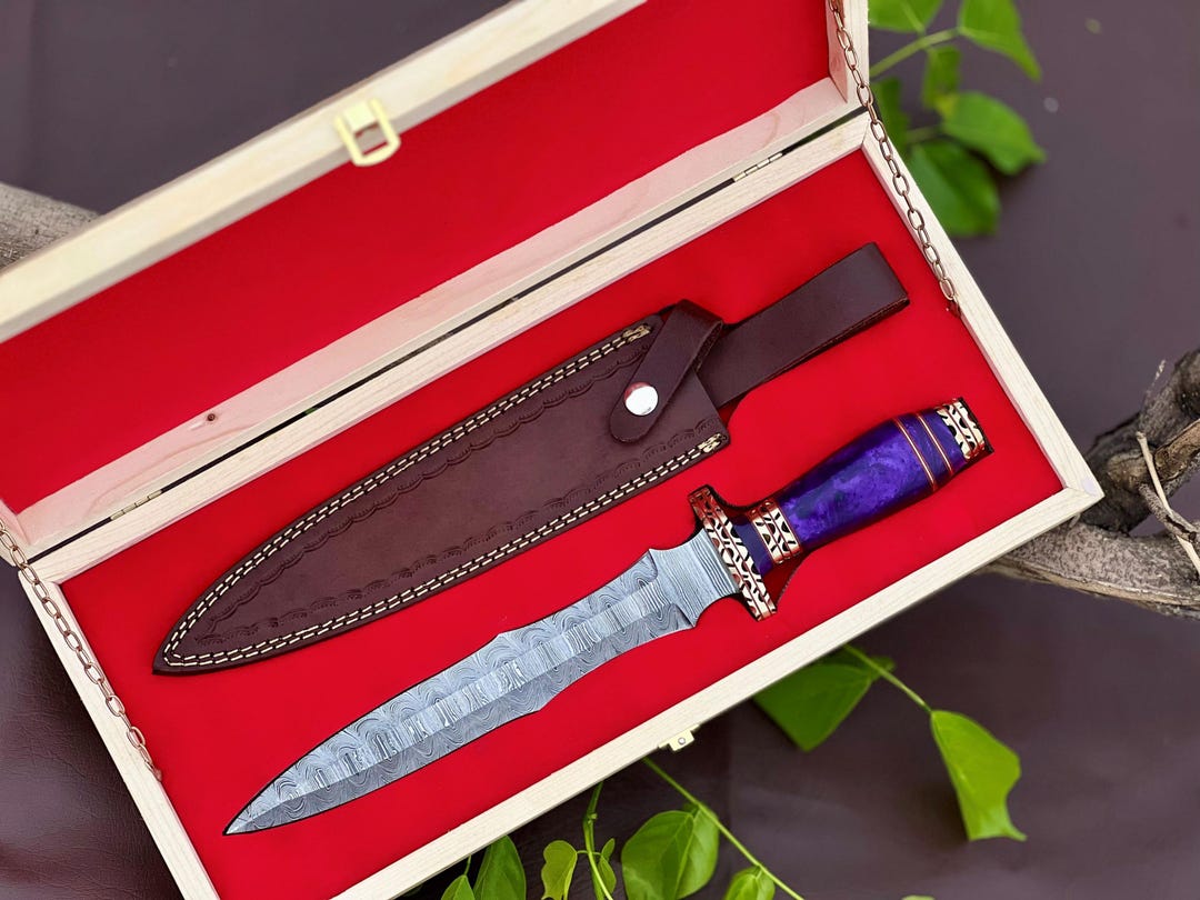 Custom Damascus DAGGER With Wooden Box, Medieval Resin Dagger Christmas ...