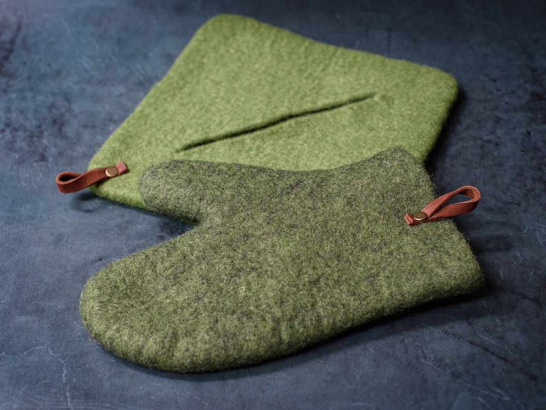 Baking Gift - Felted Wool Oven Mittens in Various Colors - Felt Pot ...