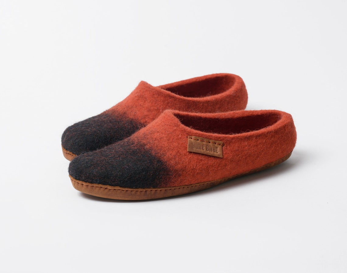 Low Back Woolen Clogs, Black & Cinnamon Wool Slippers Clogs, Felted ...