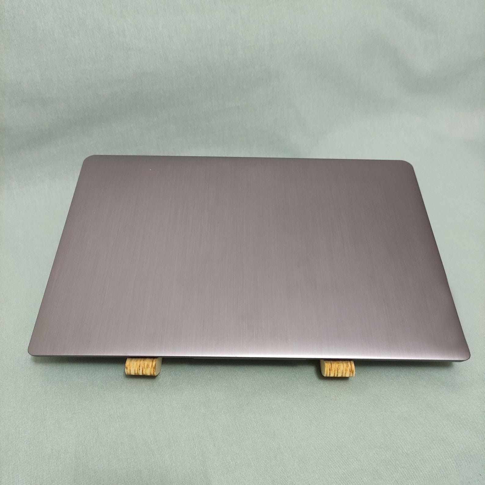 Ergonomic Laptop Stand, Wooden Tablet Riser, Computer Stand for Laptop ...