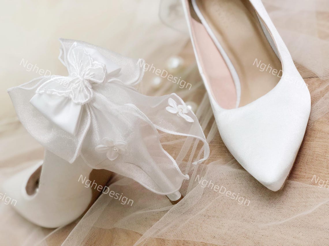 Satin Wedding Shoes With Bow at the Back of the Heel. Simple Wedding ...