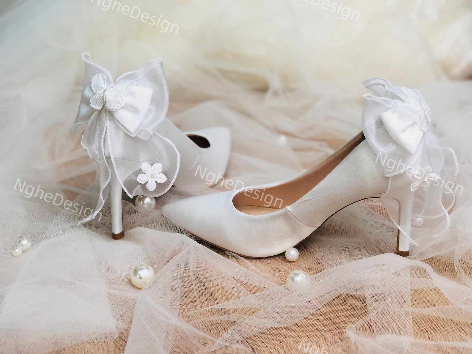 Satin Wedding Shoes With Bow at the Back of the Heel. Simple Wedding ...