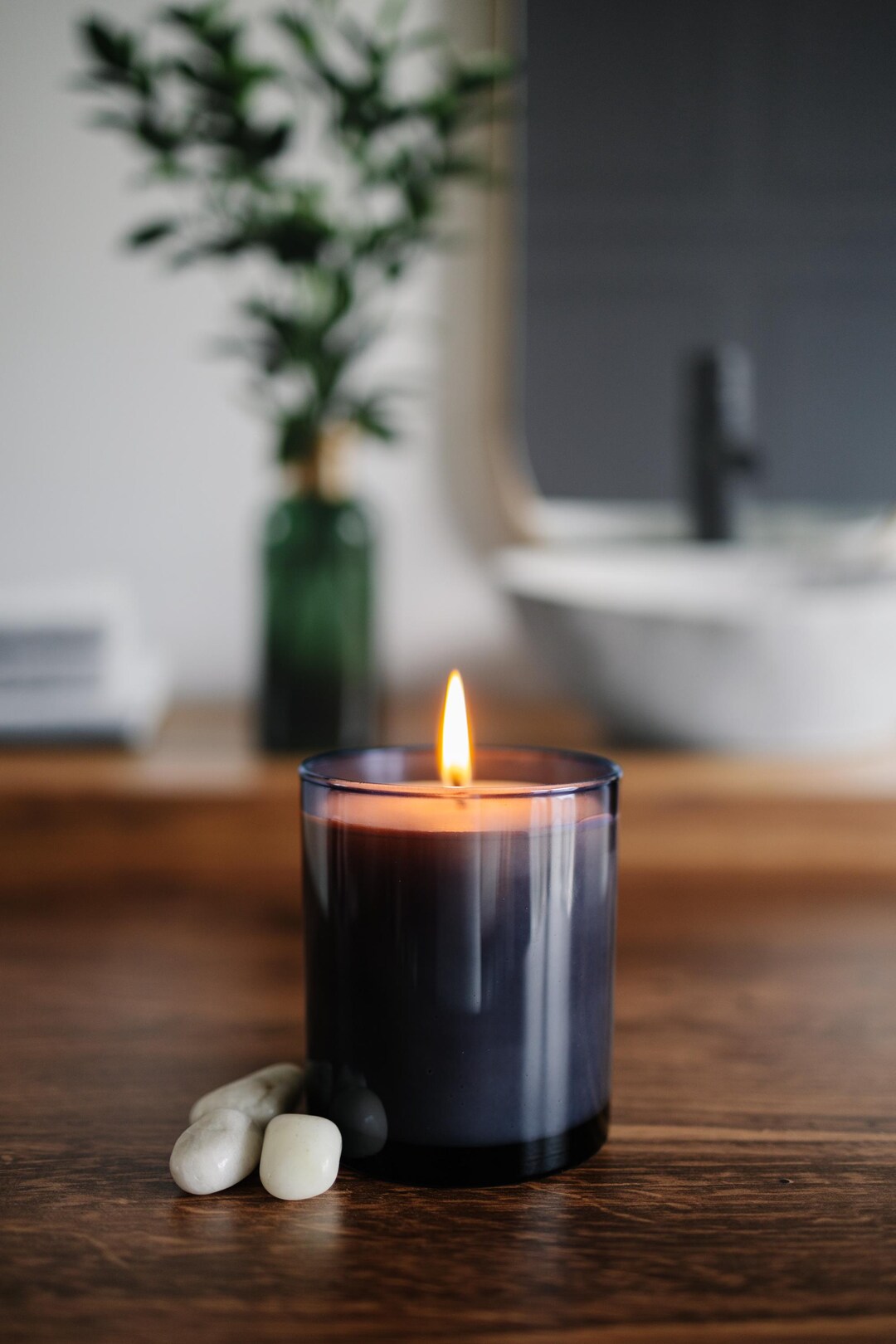 Smoke Suede Classic Candle | 84 Hr Burn Time | Clean-burning Soy ...