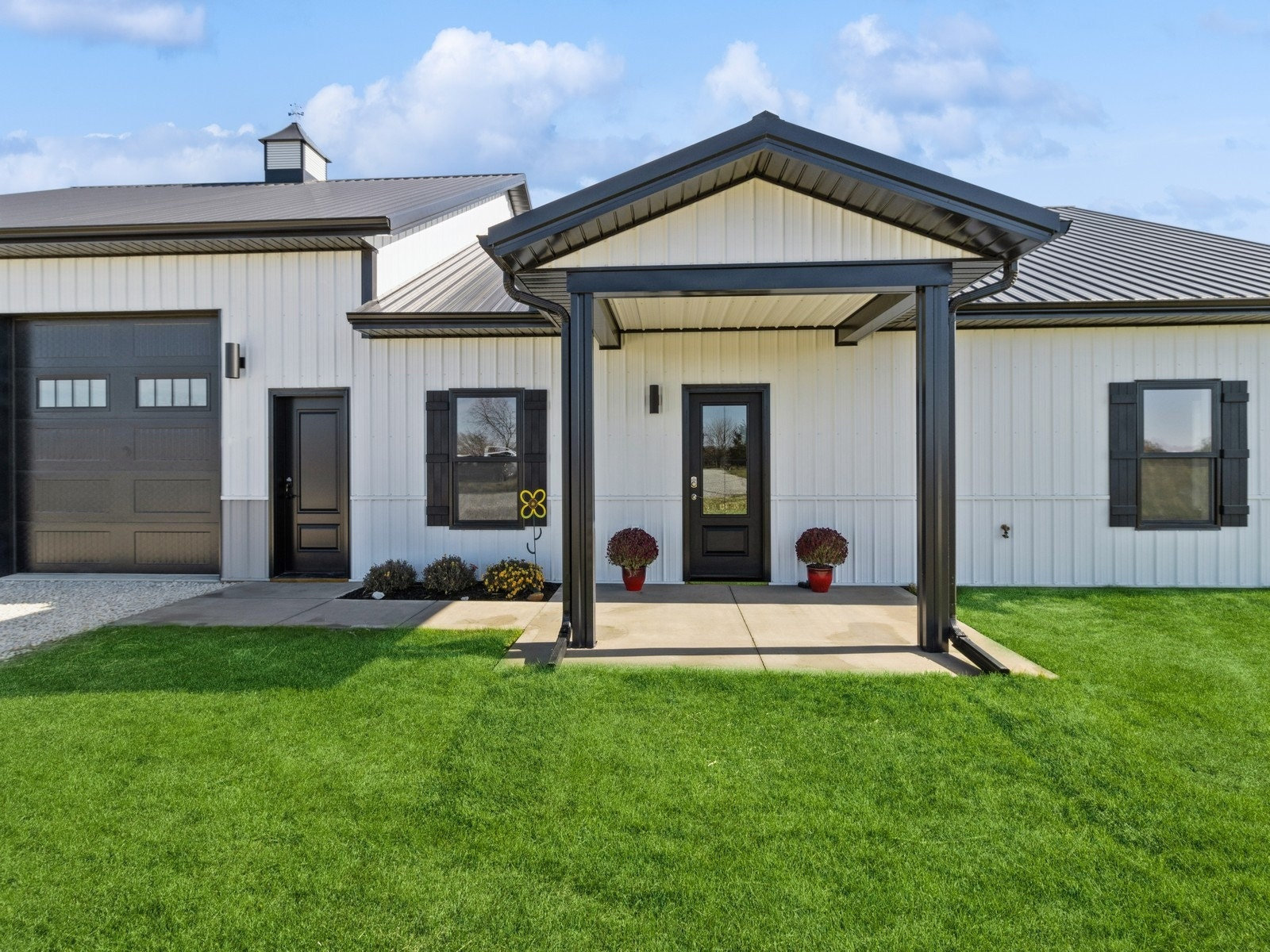 Digital Barndo Floor Plan W/loft. Built 2x6 Walls and W/poles in the ...