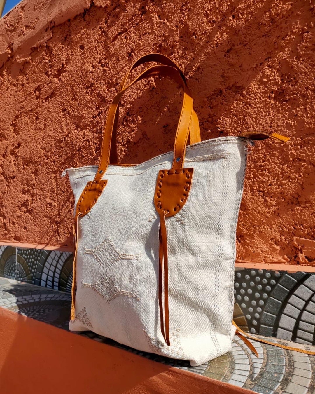 Stylish White Moroccan Tots / Cactus Silk Totes With Leather Straps ...