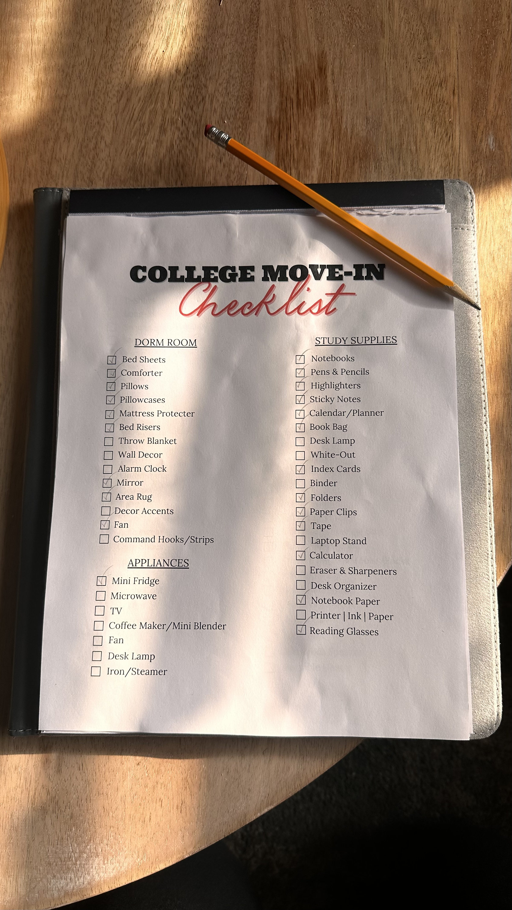 Best College Move-in Checklist, Freshman Essentials Checklist, College ...