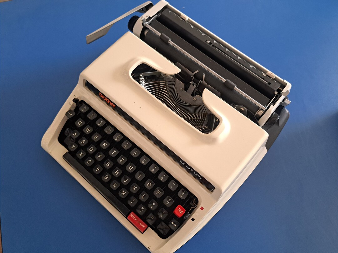 Vintage Brother Deluxe 1600 Mechanical Portable Typewriter - Retro ...