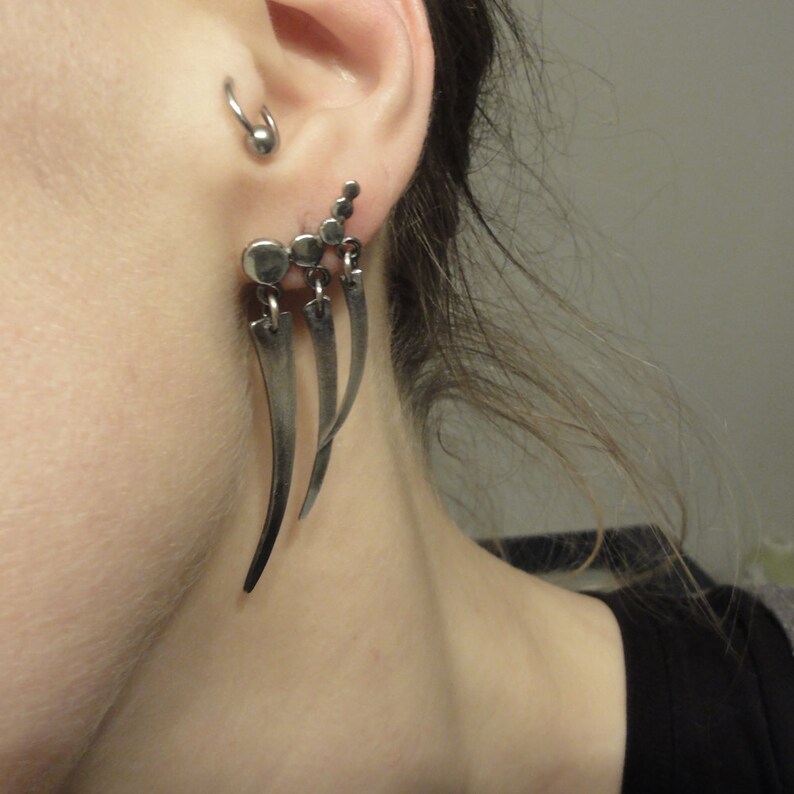 CREEPERS single piercing crawling earrings | Etsy