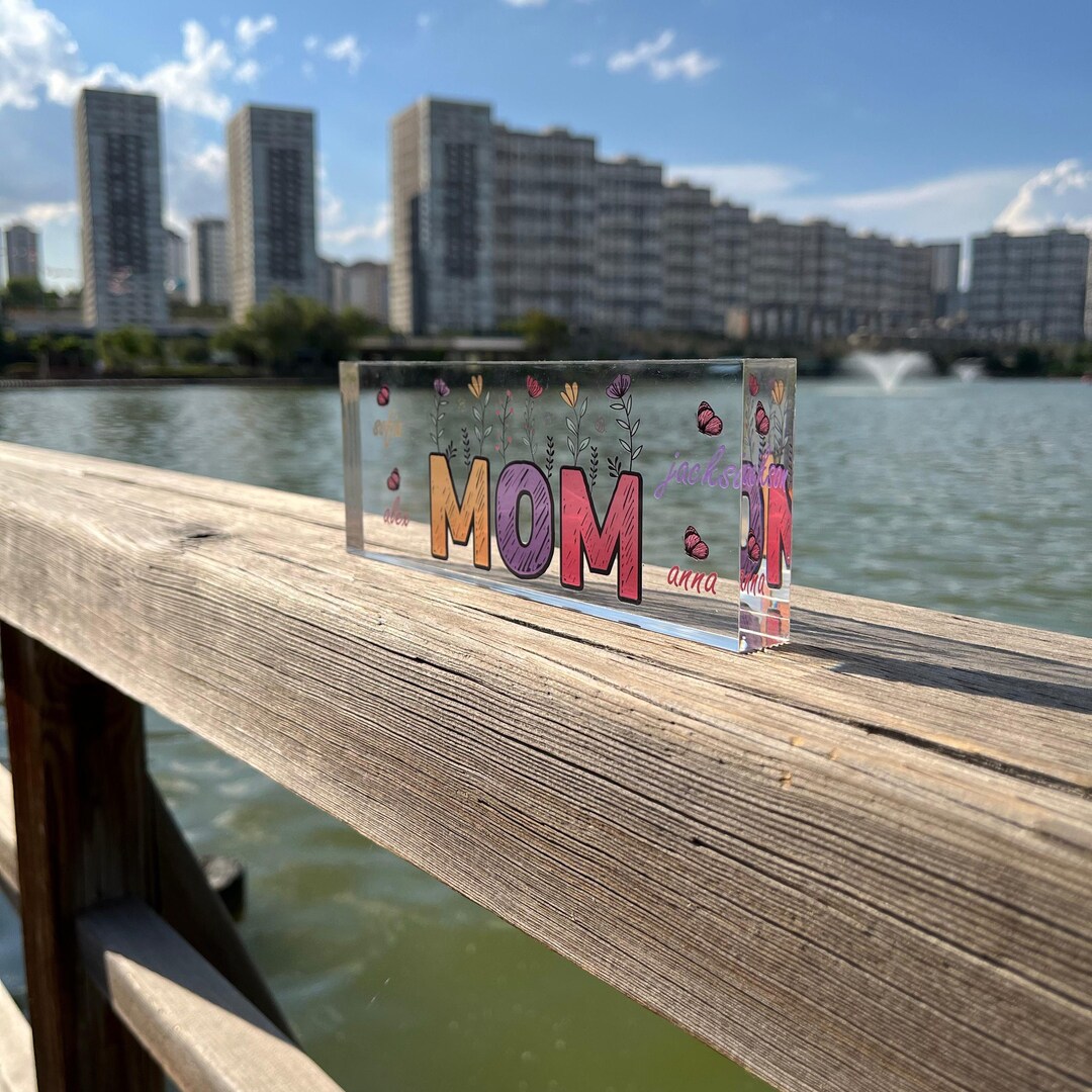 Mom Desk Plaque, Personalized Acrylic Mom Plate for Desk, Custom Mama ...