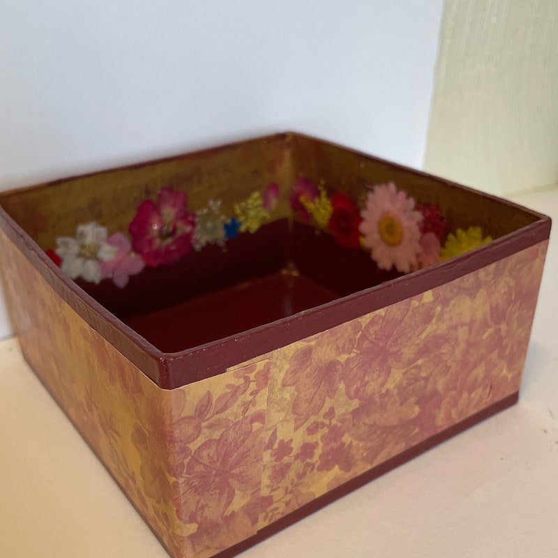 Decorative Gift Box - 60+ Gift Ideas for 2025