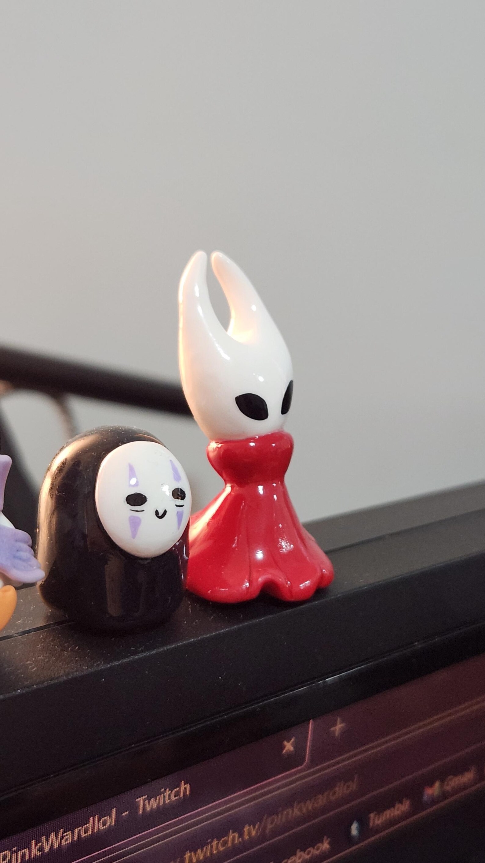 Hornet Monitor Topper Figurine: Hollow Knight Silksong Inspired - Etsy