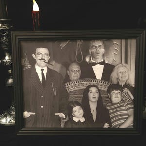 The ADDAMS FAMILY Snap Snap Framed Halloween Decor Print 8x10 W Black ...