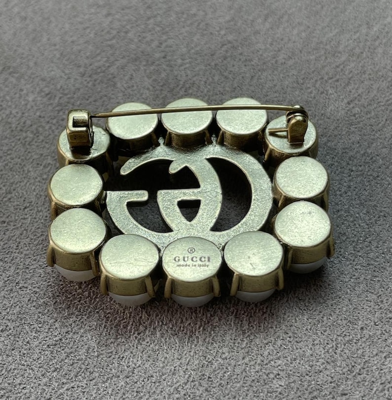 Gucci Gold Tone With Pearls Vintage Brooch Pin Gift Art Jewelry Wedding ...