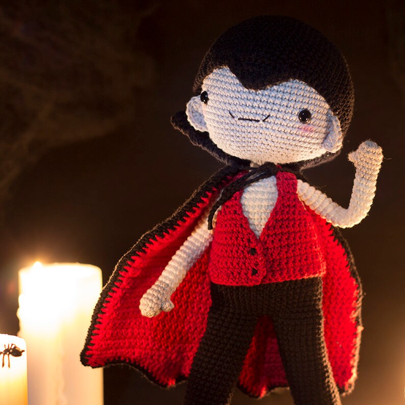 Amigurumi Vampire Doll Crochet Pattern, Halloween Decor (ENGLISH ...