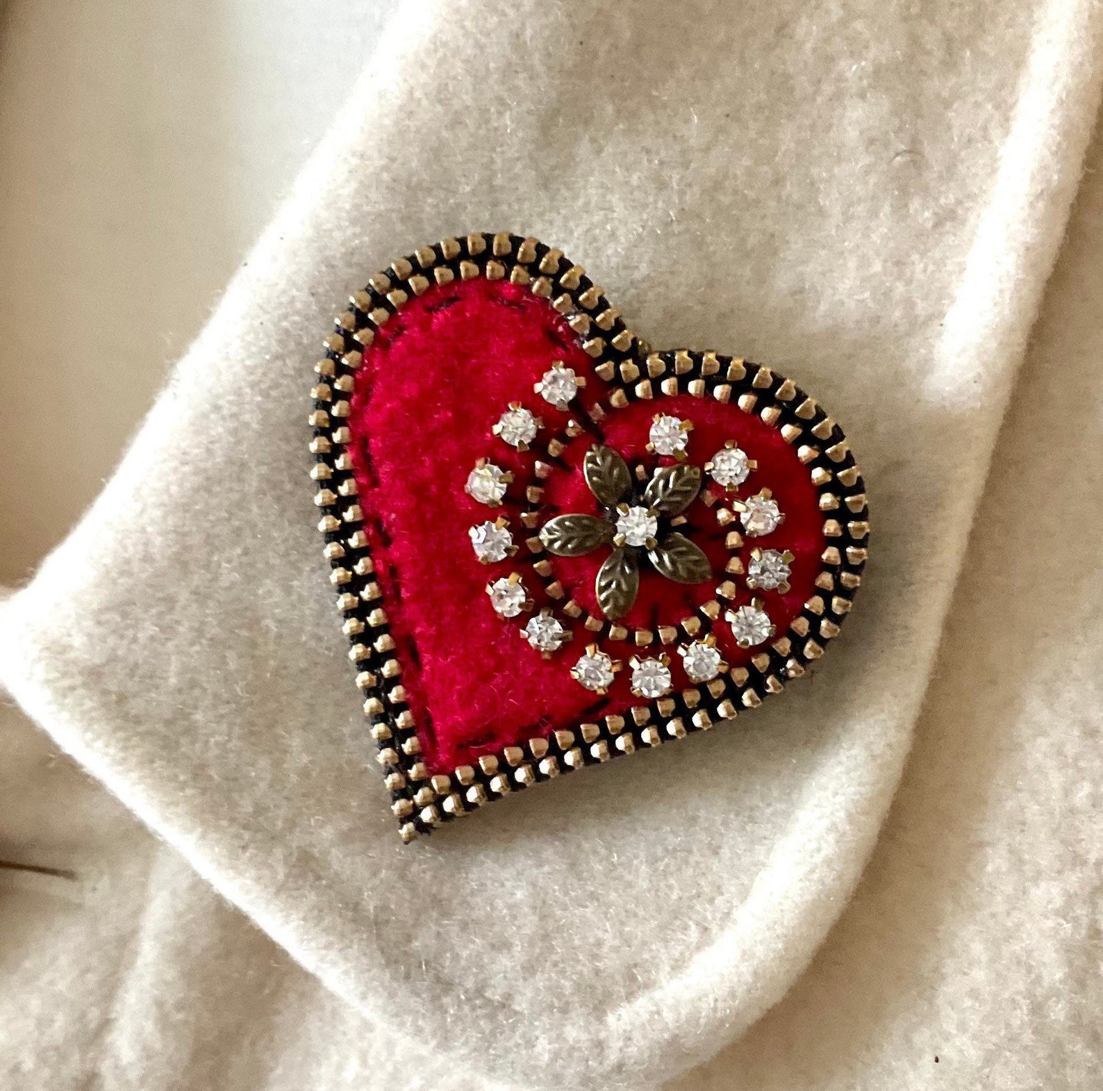 Red Wool Felt and Zipper Heart Brooch - Etsy