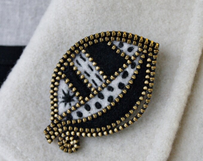 Felt and Zipper Leaf Brooch - Etsy