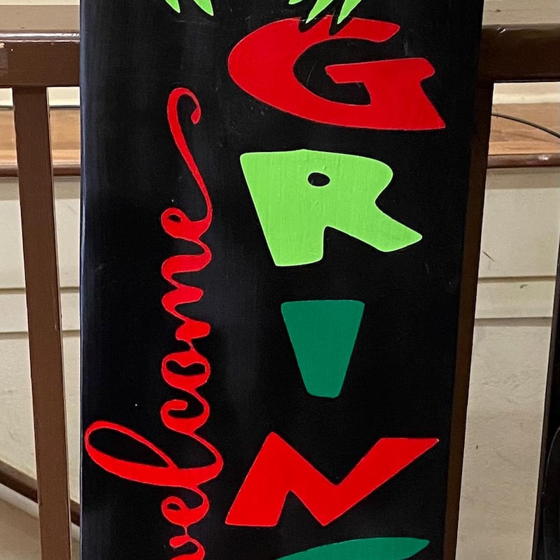 Grinch Sign - Etsy