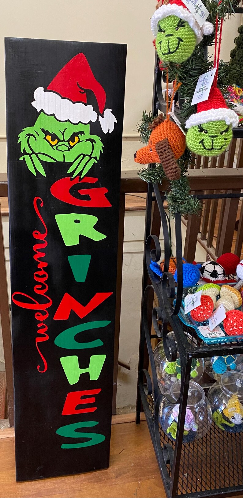 Welcome Grinches With Grinch Head and Hands Front Door Christmas Sign ...