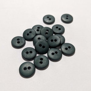 Hunter Green Round 2 Hole Plastic Button - 13mm / 1/2 Inch - Dill ...