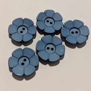 Daisy Blue Teal Flower Plastic Button - 28mm / 1 1/8 Inch - Dill ...