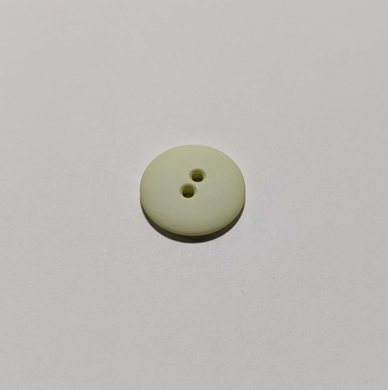 Pale Green Round 2 Hole Plastic Button 20mm / 3/4 Inch - Etsy