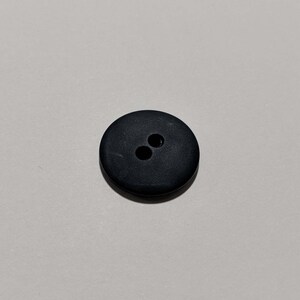Navy Blue Round 2 Hole Plastic Button - 20mm / 3/4 Inch - Dill Buttons ...