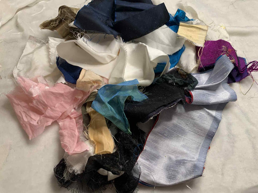 100% Silk Fabric Remnant Scrap Bag #1 (small Pieces) - Etsy