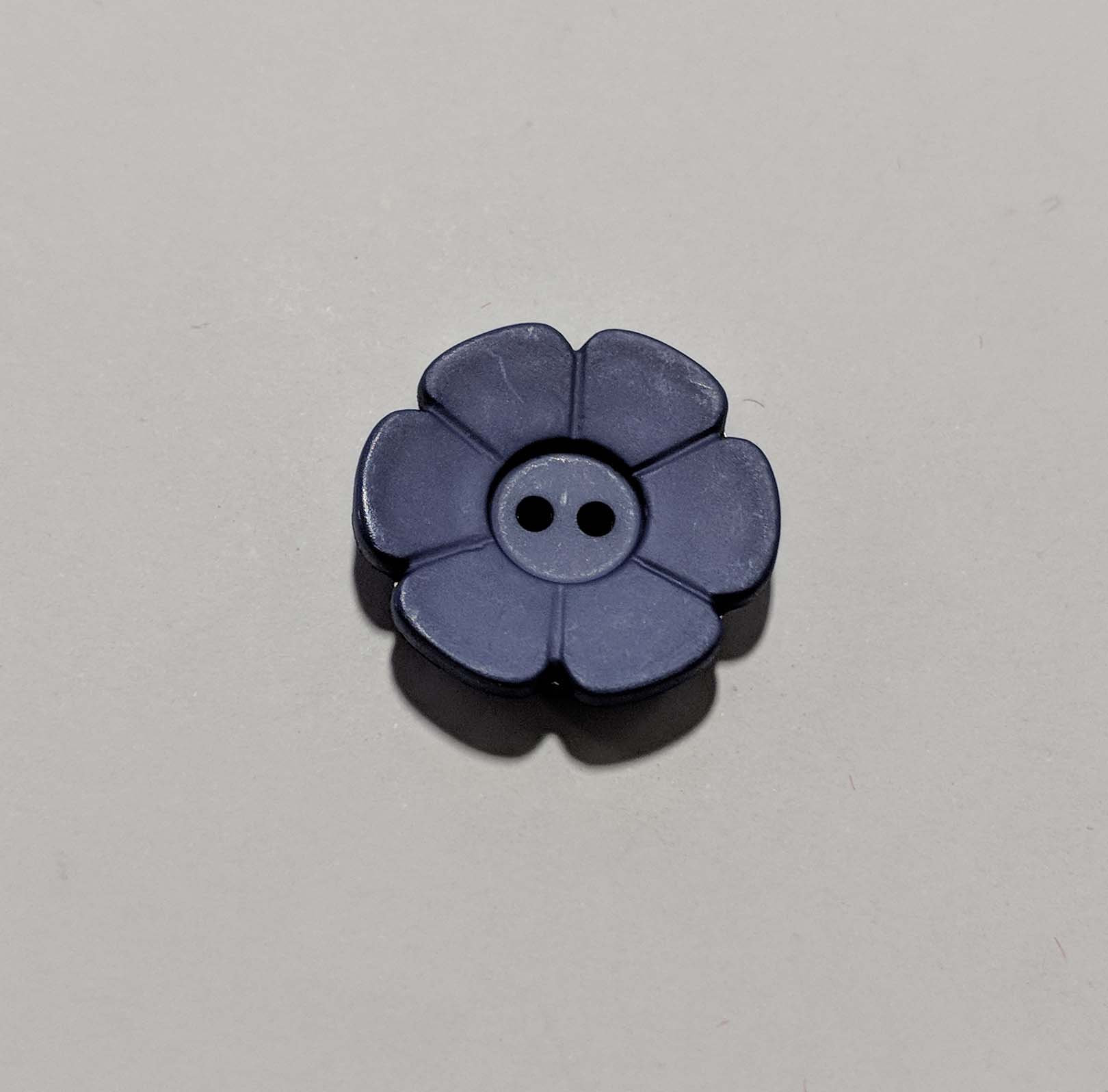 Daisy Dusty Blue Flower Plastic Button - 28mm / 1 1/8 Inch - Dill ...