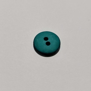 Green Aqua Round 2 Hole Plastic Button - 15mm / 5/8 Inch - Dill Buttons ...