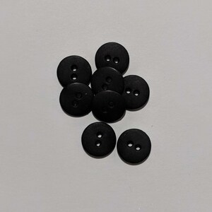 Black Round 2 Hole Plastic Button - 13mm / 1/2 Inch - Dill Buttons ...