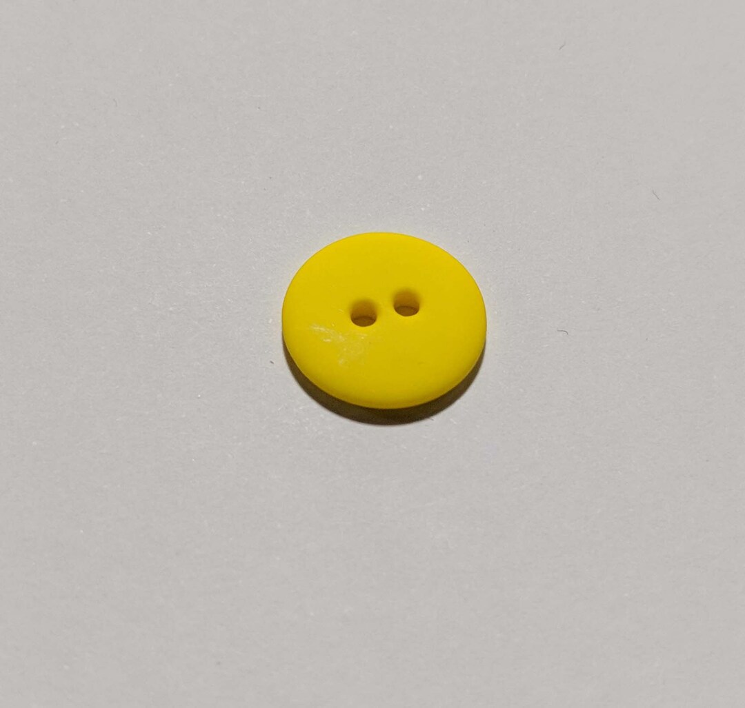 Yellow Round 2 Hole Plastic Button - 15mm / 5/8 Inch - Dill Buttons ...