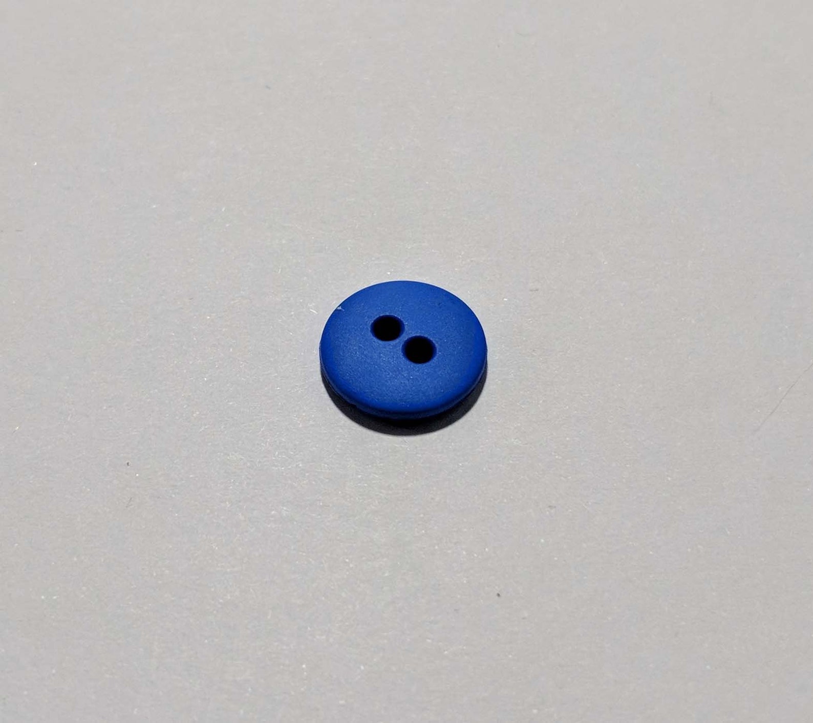 Royal Blue Round 2 Hole Plastic Button 13mm / 1/2 Inch | Etsy