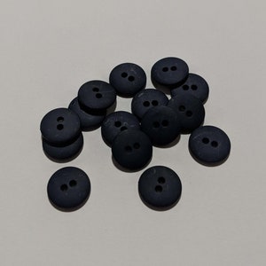 Navy Blue Round 2 Hole Plastic Button - 15mm / 5/8 Inch - Dill Buttons ...
