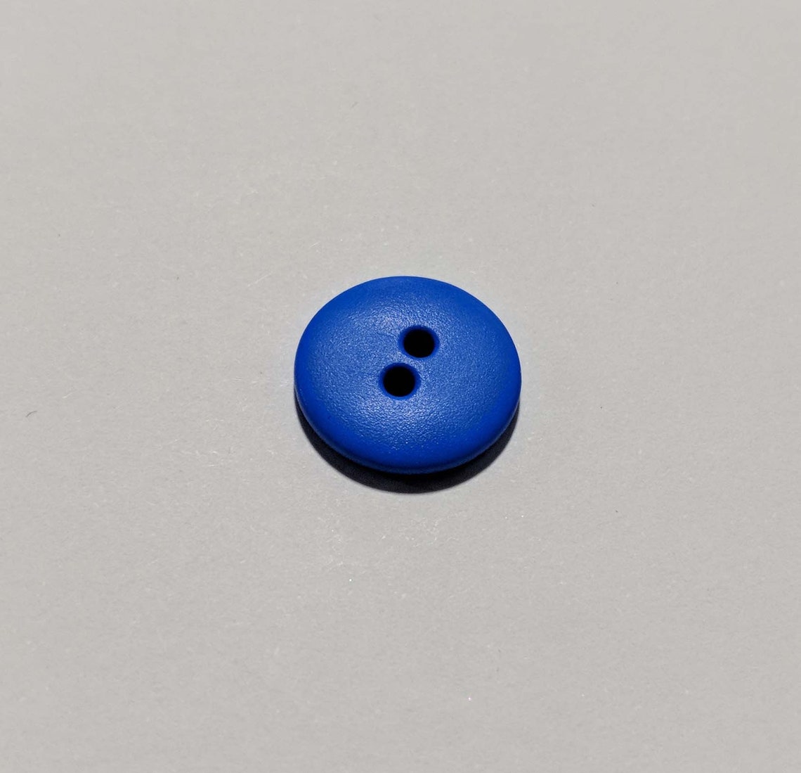 Royal Blue Round 2 Hole Plastic Button 15mm / 5/8 Inch - Etsy