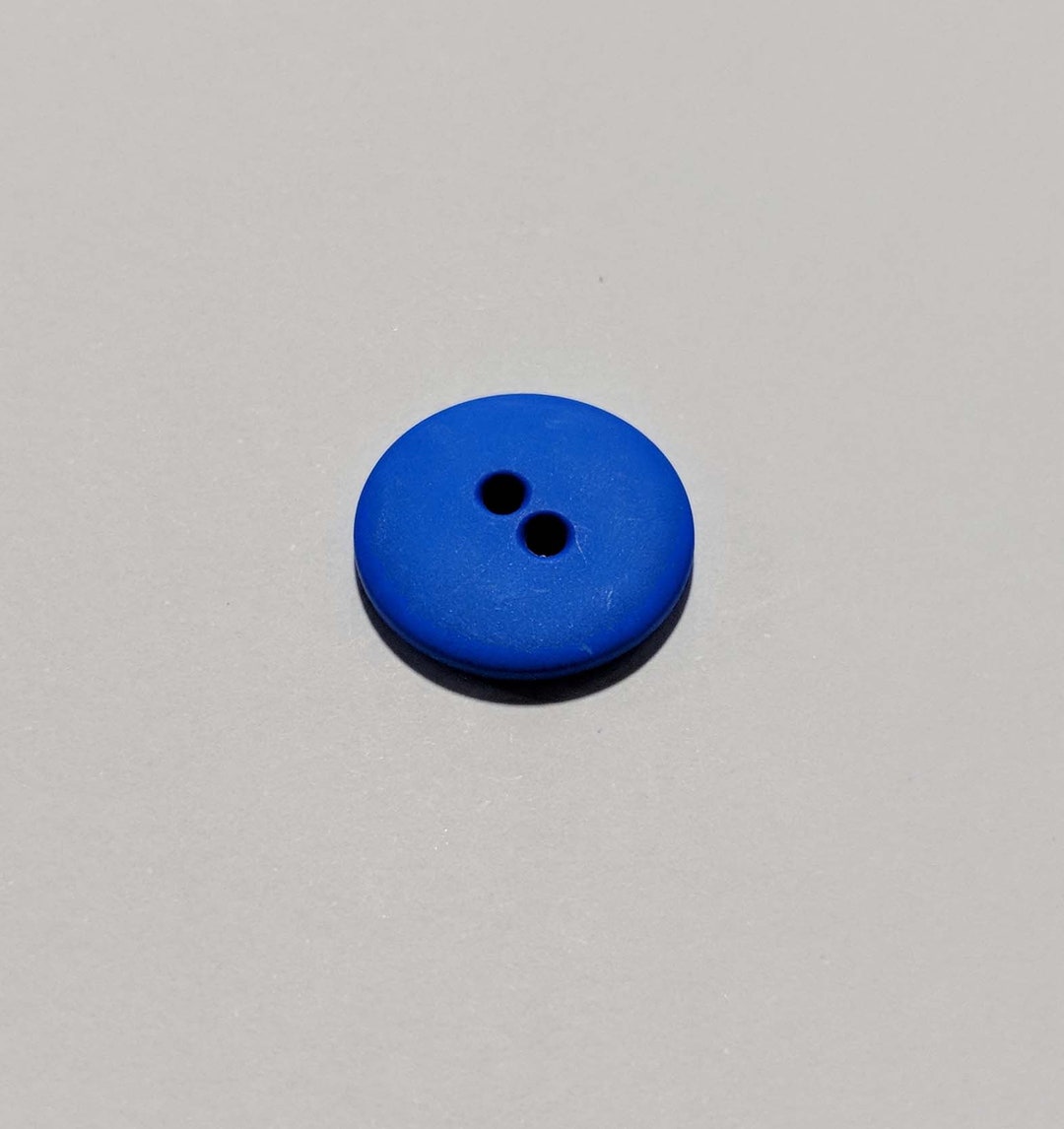 Royal Blue Round 2 Hole Plastic Button - 20mm / 3/4 Inch - Dill Buttons ...