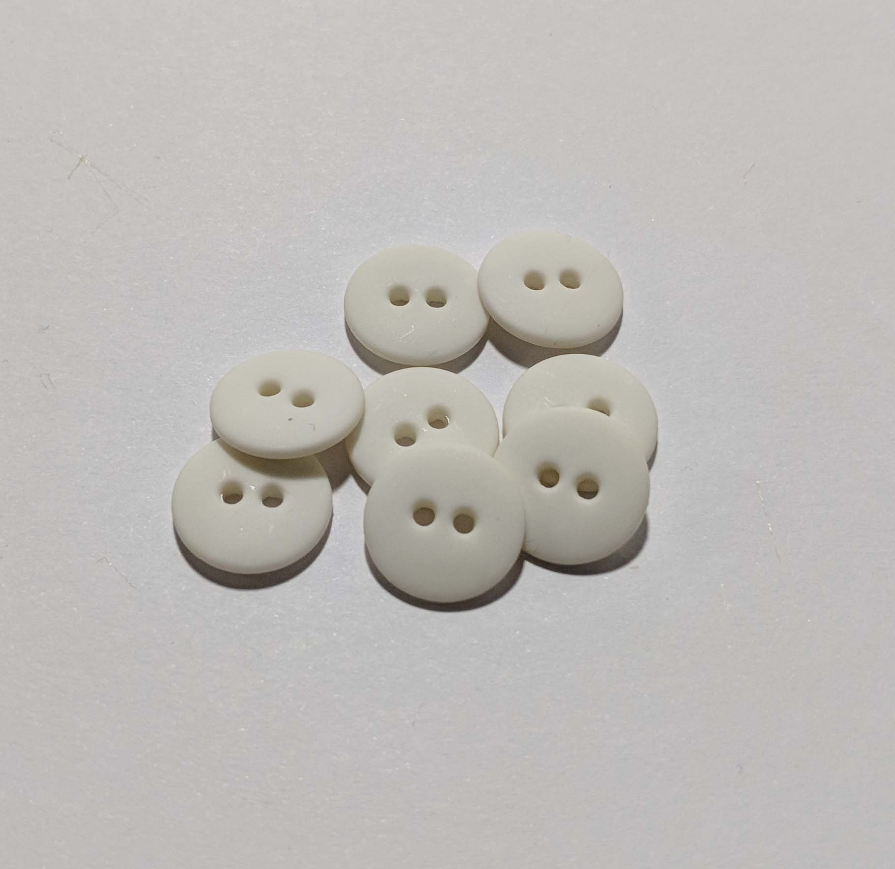 Off White Round 2 Hole Plastic Button - 13mm / 1/2 Inch - Dill Buttons ...