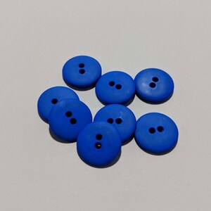 Royal Blue Round 2 Hole Plastic Button - 20mm / 3/4 Inch - Dill Buttons ...