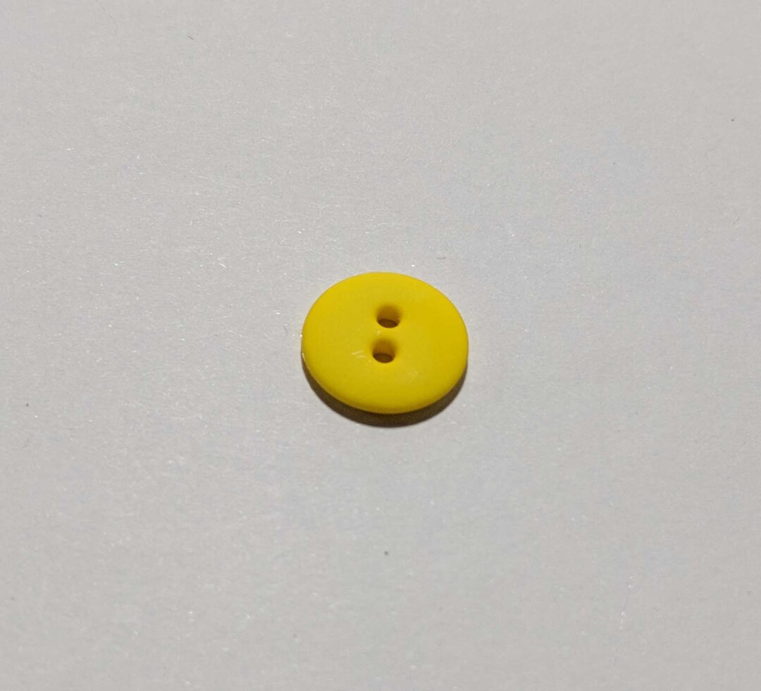 Yellow Round 2 Hole Plastic Button 13mm / 1/2 Inch Dill Buttons Set of ...