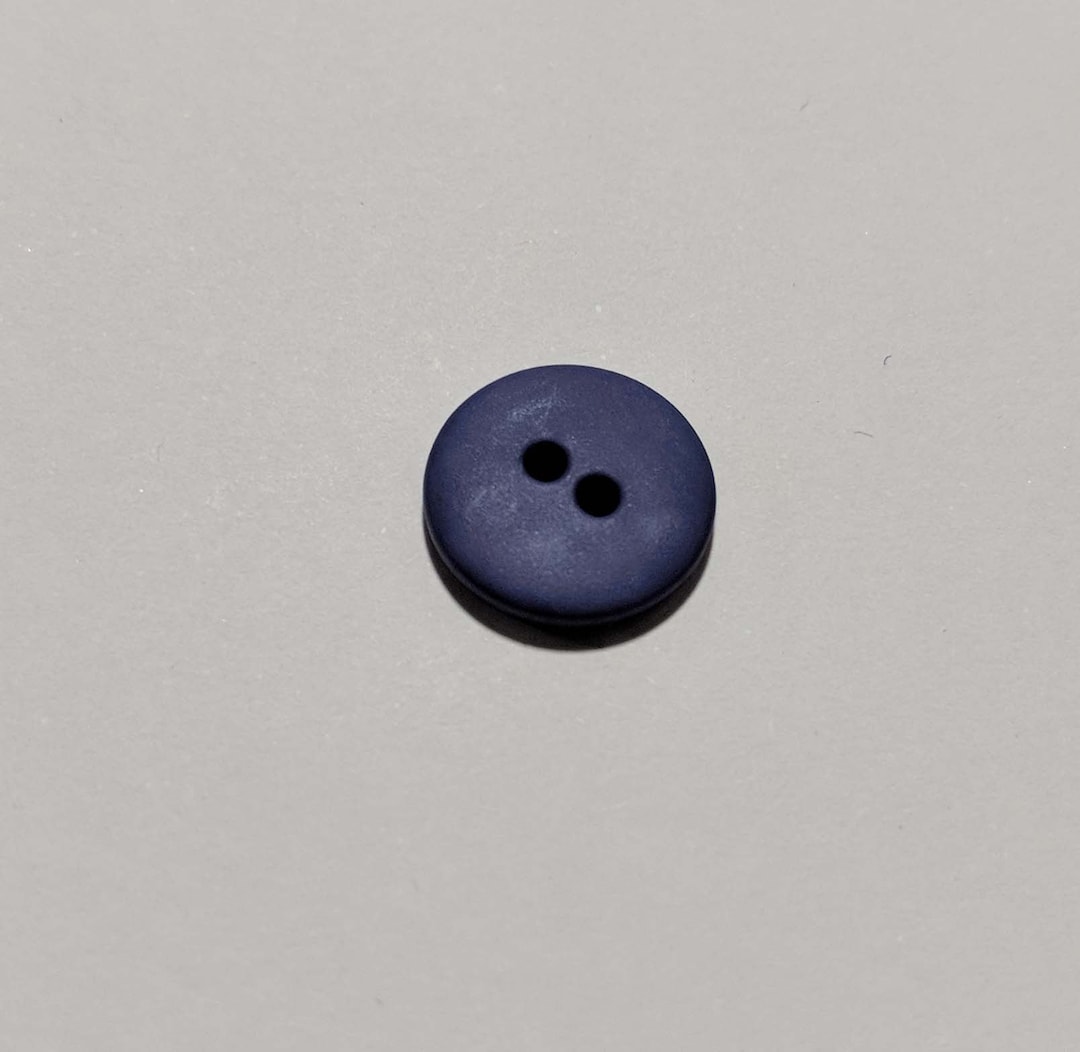 Dusty Blue Round 2 Hole Plastic Button - 15mm / 5/8 Inch - Dill Buttons ...