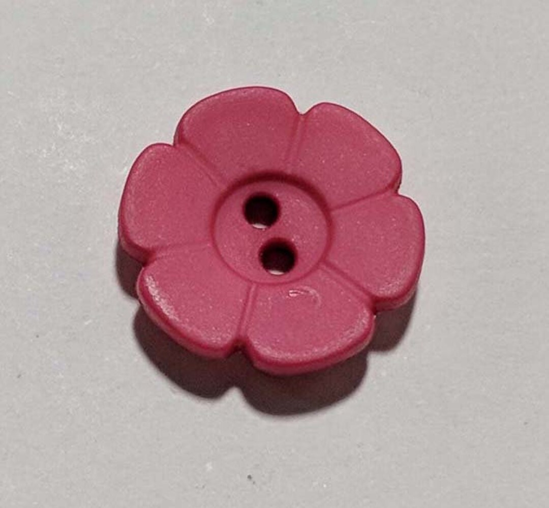 Fuchsia Pink Daisy Flower Plastic Button - 15mm / 5/8 Inch - Dill ...
