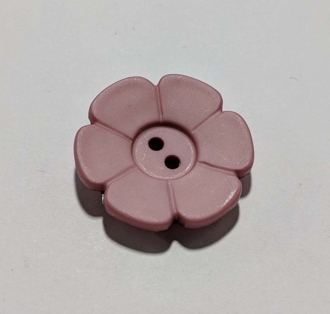 Daisy Dusty Rose Flower Plastic Button 28mm / 1 1/8 inch | Etsy